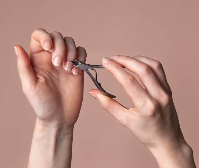 Why Should We Avoid Cutting Nails At Night?