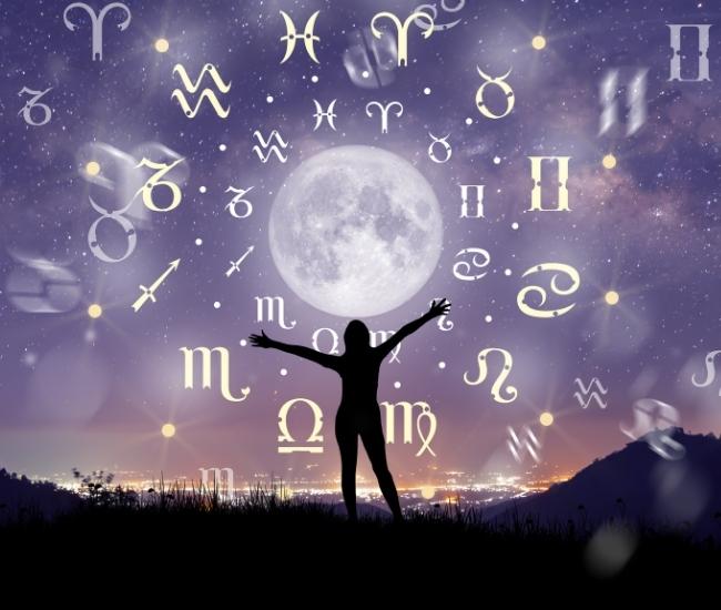 Art of Fortune-Telling : Is Fortune Reading Real? - InstaAstro