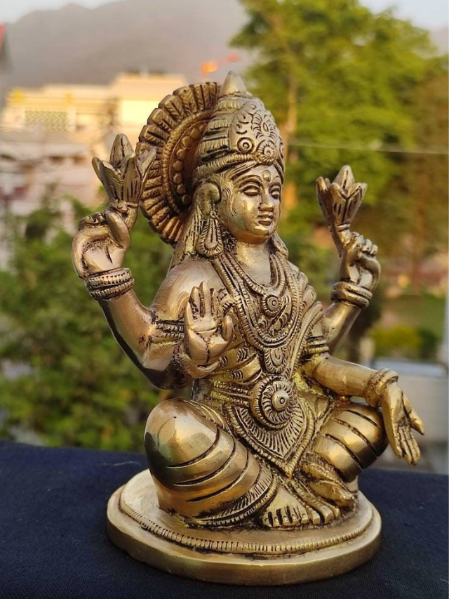 Hindu God Idols That Will Welcome Home Abundance In 2022 - InstaAstro