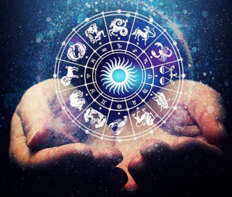 Weekly Horoscope Predictions: 25th to 31st December 2022 - InstaAstro