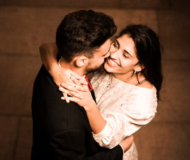 The Perfect Kiss According to Each Zodiac Sign - InstaAstro